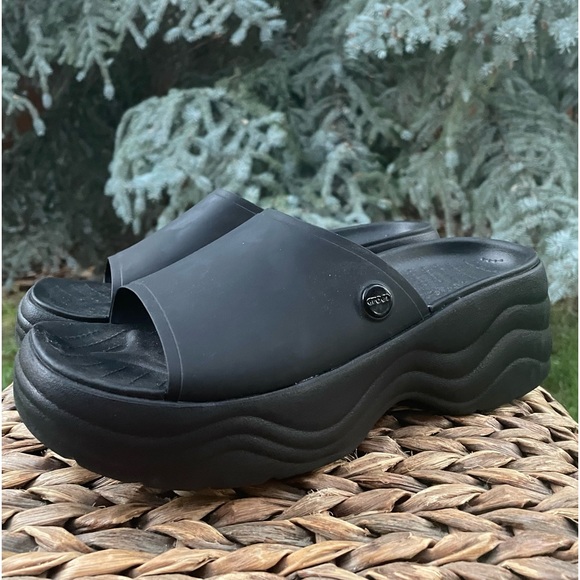CROCS | Shoes | Crocs Womens Skyline Croslite Black Rubber Y2k Chunky ...